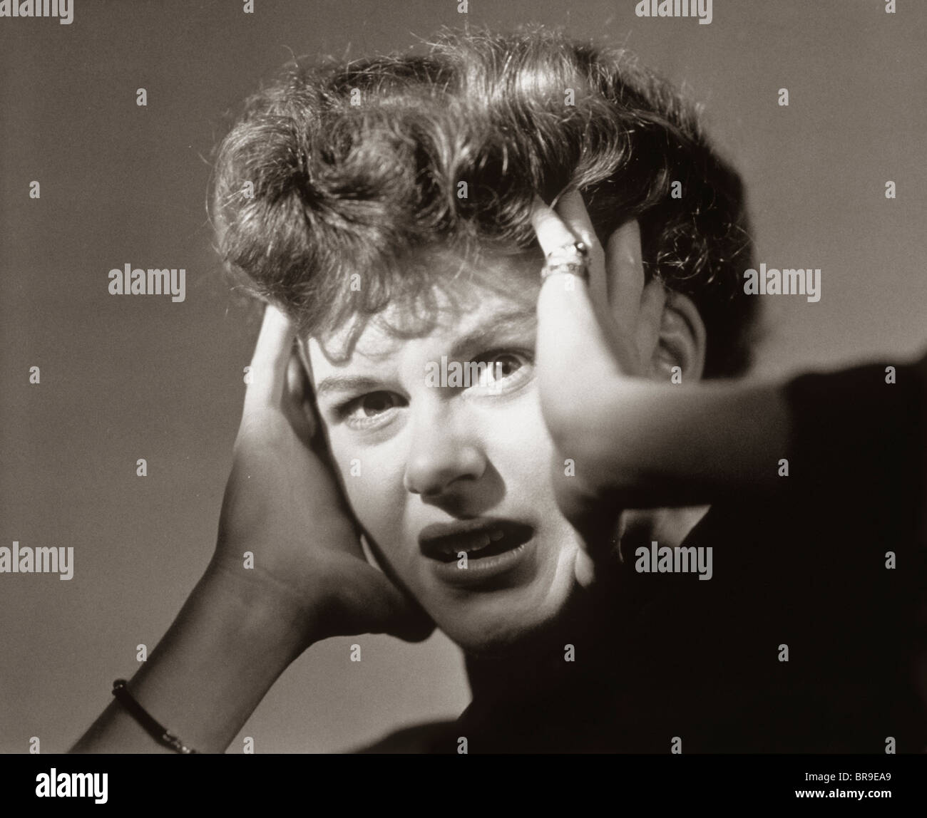 Horror scream 1950s hi-res stock photography and images - Alamy