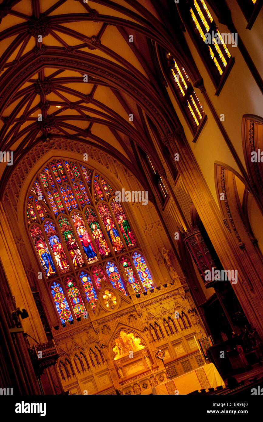 Interior of Trinity Church in Lower Manhattan near Ground Zero, New ...