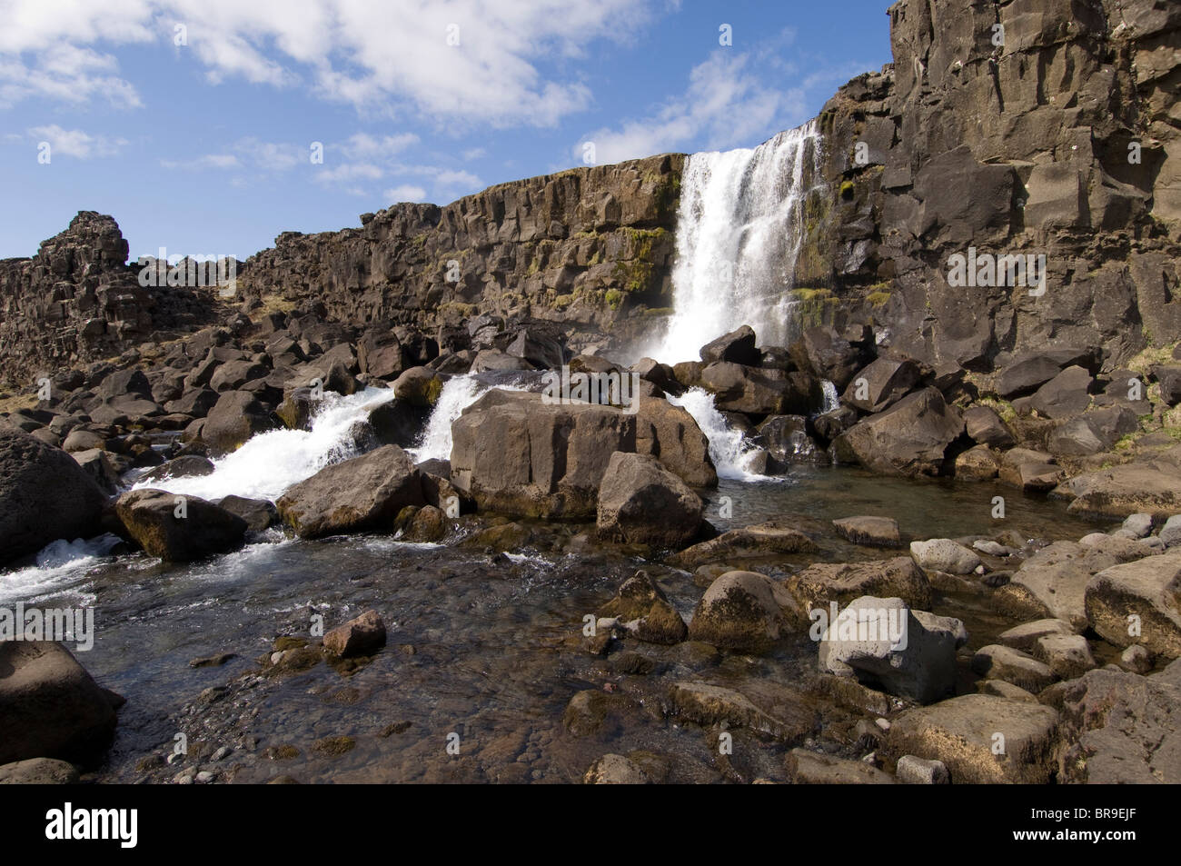 Oxararfoss waterfall on Mid-Atlantic Rift, Thingvellir National Park ...