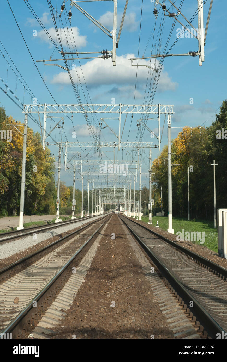 Convergence rail tracks hi-res stock photography and images - Alamy