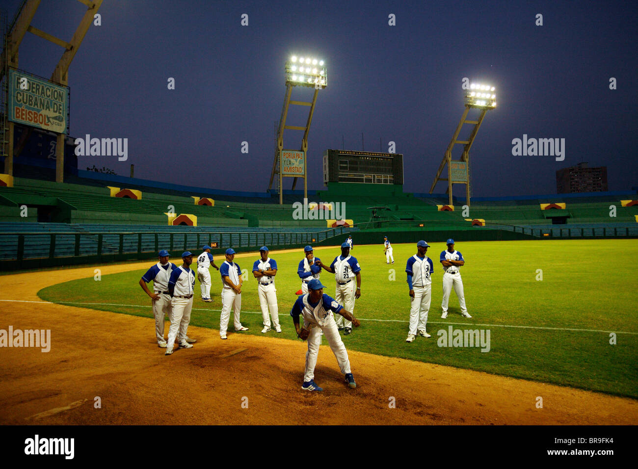 Havana's baseball team the Industriales warm up at Estadio ...