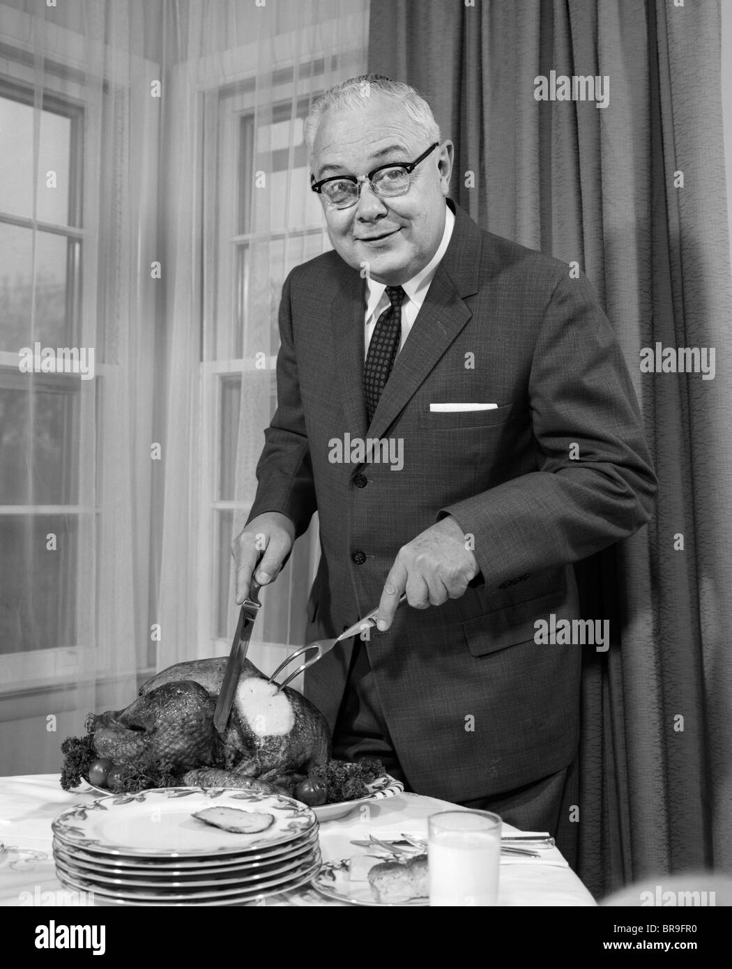 Roast dinner 1960's hi-res stock photography and images - Alamy