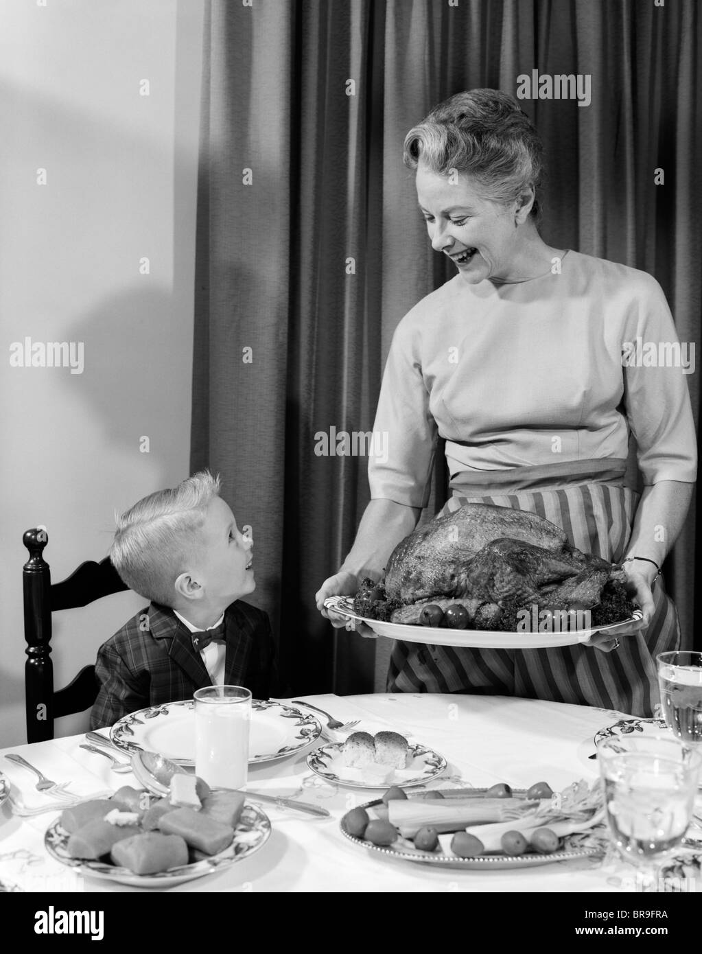 1960s family dinner hi-res stock photography and images - Alamy