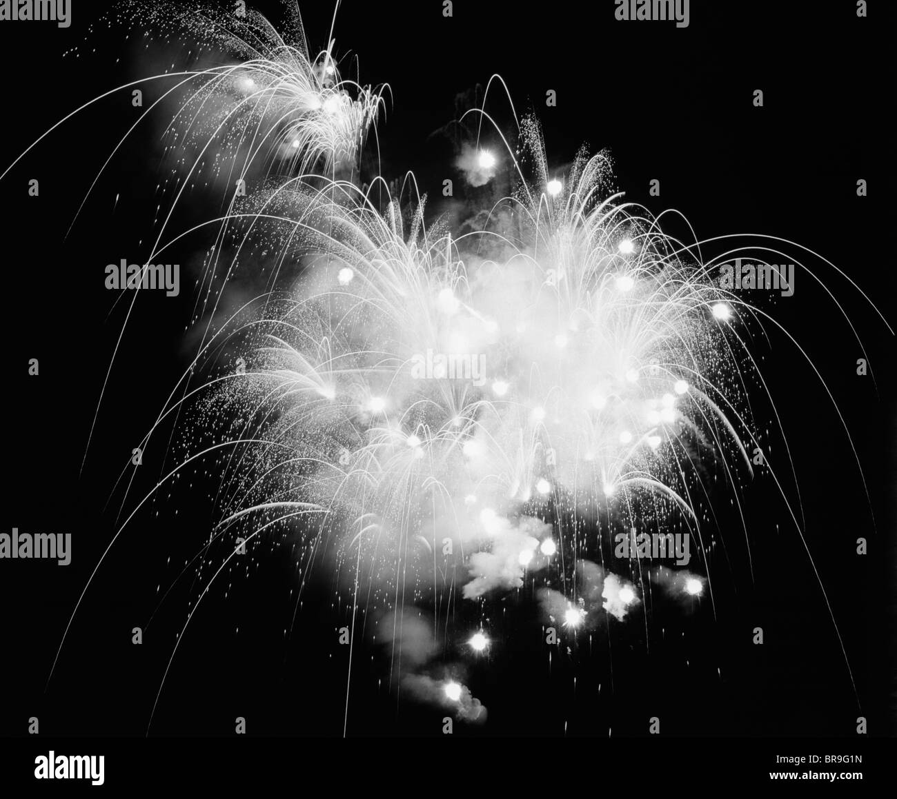 Fireworks fireworks explosion in Black and White Stock Photos & Images ...