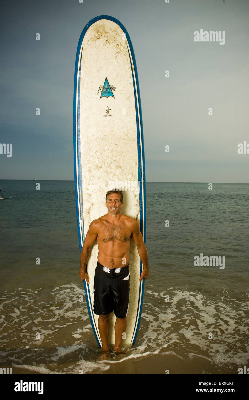 Detroit Red Wing's Chris Chelios training with a paddle- board in ...