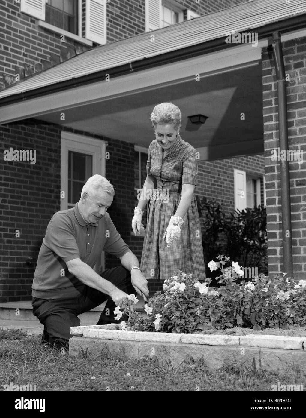 Retro senior woman black and white Black and White Stock Photos ...