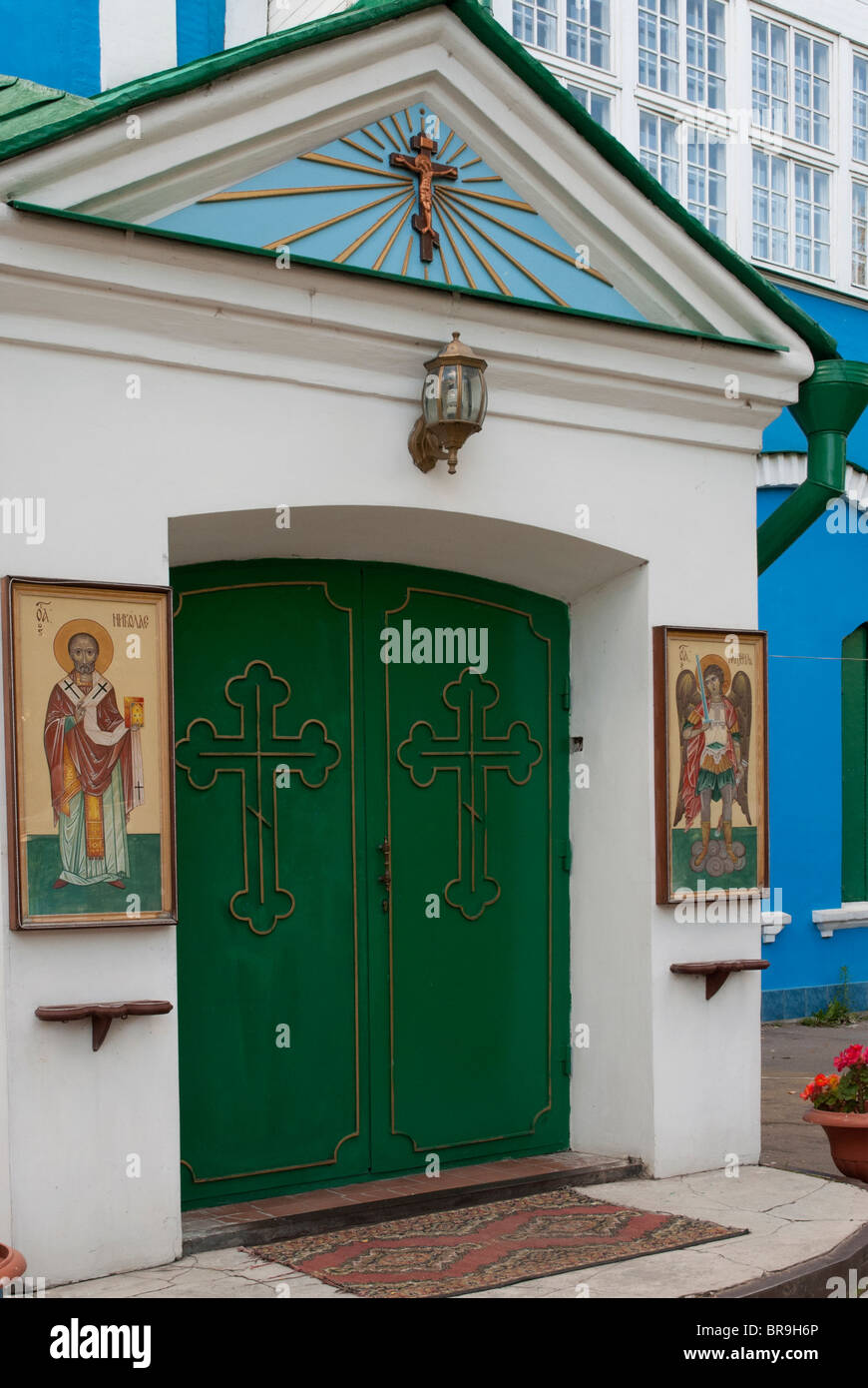 Russian door hi-res stock photography and images - Alamy