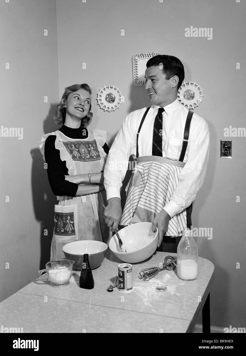 Vintage Man Cooking Senior Man Cooking Barbeque — Stock Photo