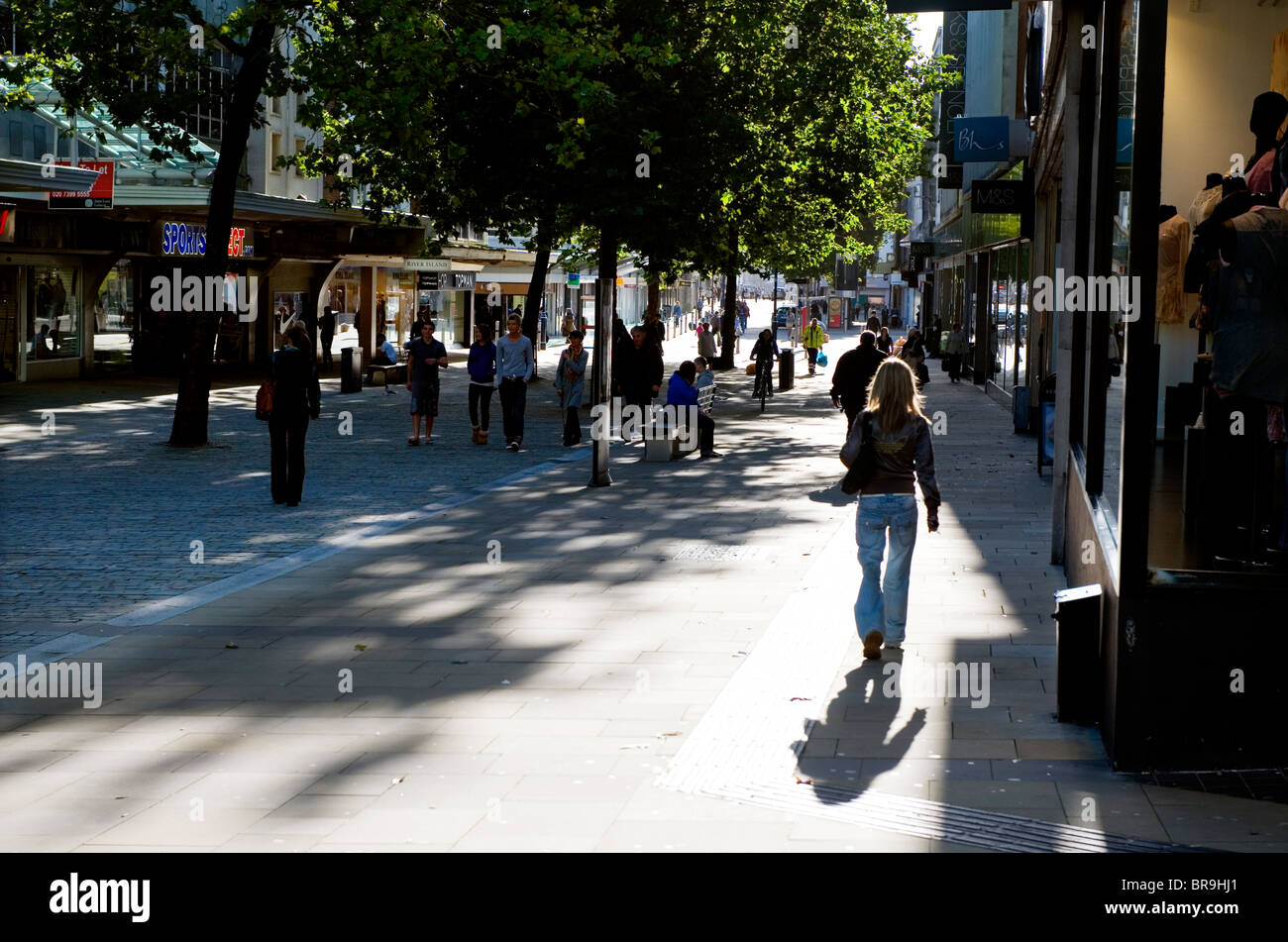 Swansea ( Abertawe ), West Glamorgan,South Wales, UK. Street scene ...