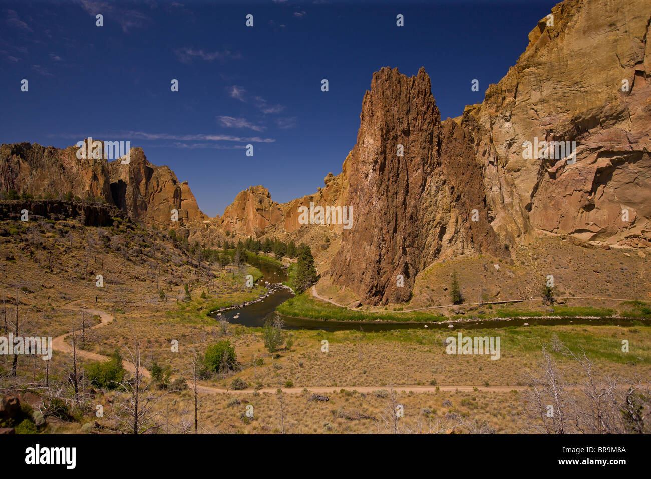 REDMOND, OREGON, USA - Smith Rock State Park and the Crooked River ...