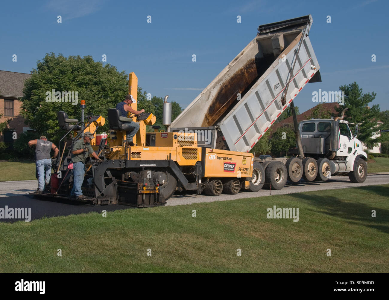 Paving street hi-res stock photography and images - Alamy