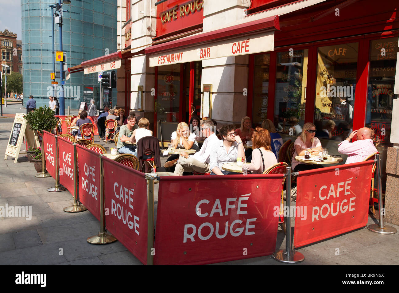 Cafe in the city centre hi-res stock photography and images - Alamy
