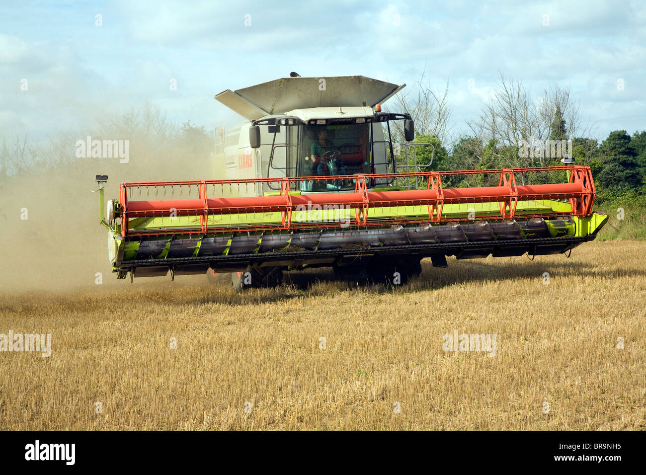 Claas combine harvester hi-res stock photography and images - Alamy