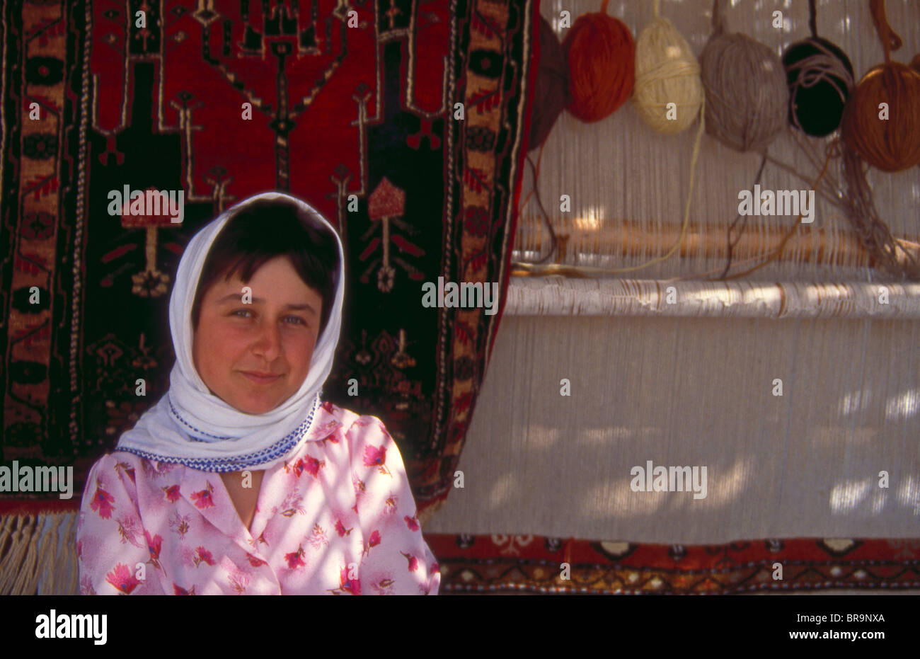 Weaving loom turkish carpets hi-res stock photography and images - Alamy