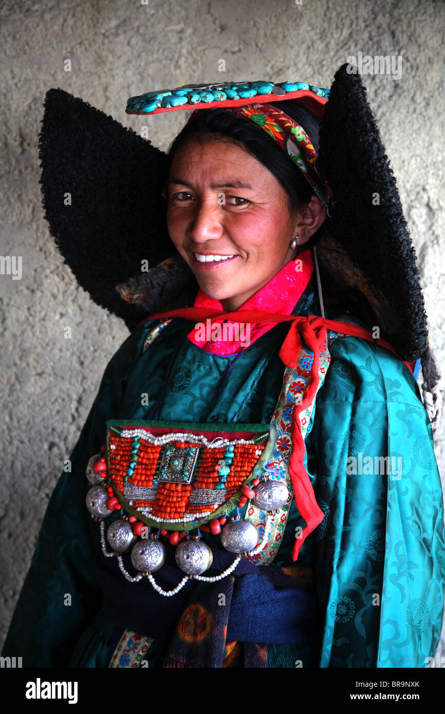 Ladakh women with a trad.headdress Stock Photo - Alamy