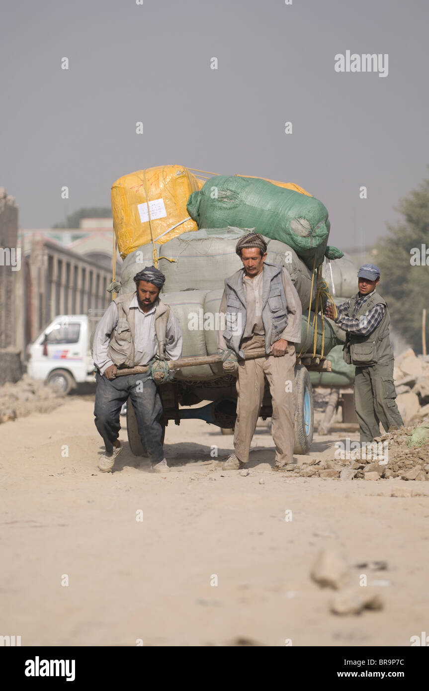 Kabul afghanistan push cart cart hi-res stock photography and images ...