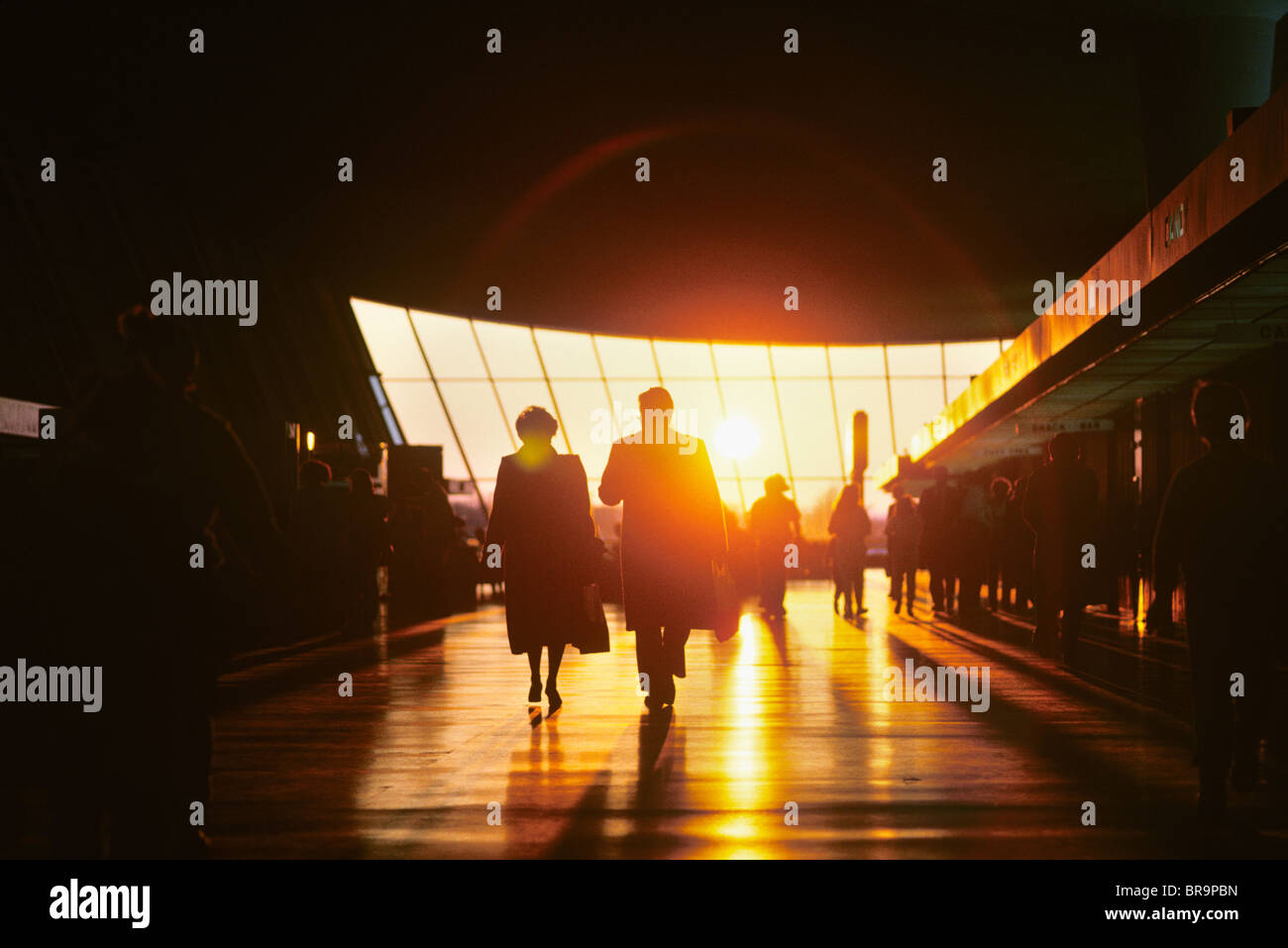 Dulles international airport interior hi-res stock photography and ...