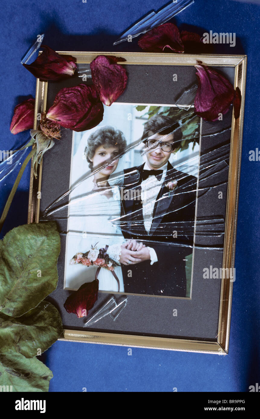 Love wedding 25 blue hi-res stock photography and images - Alamy