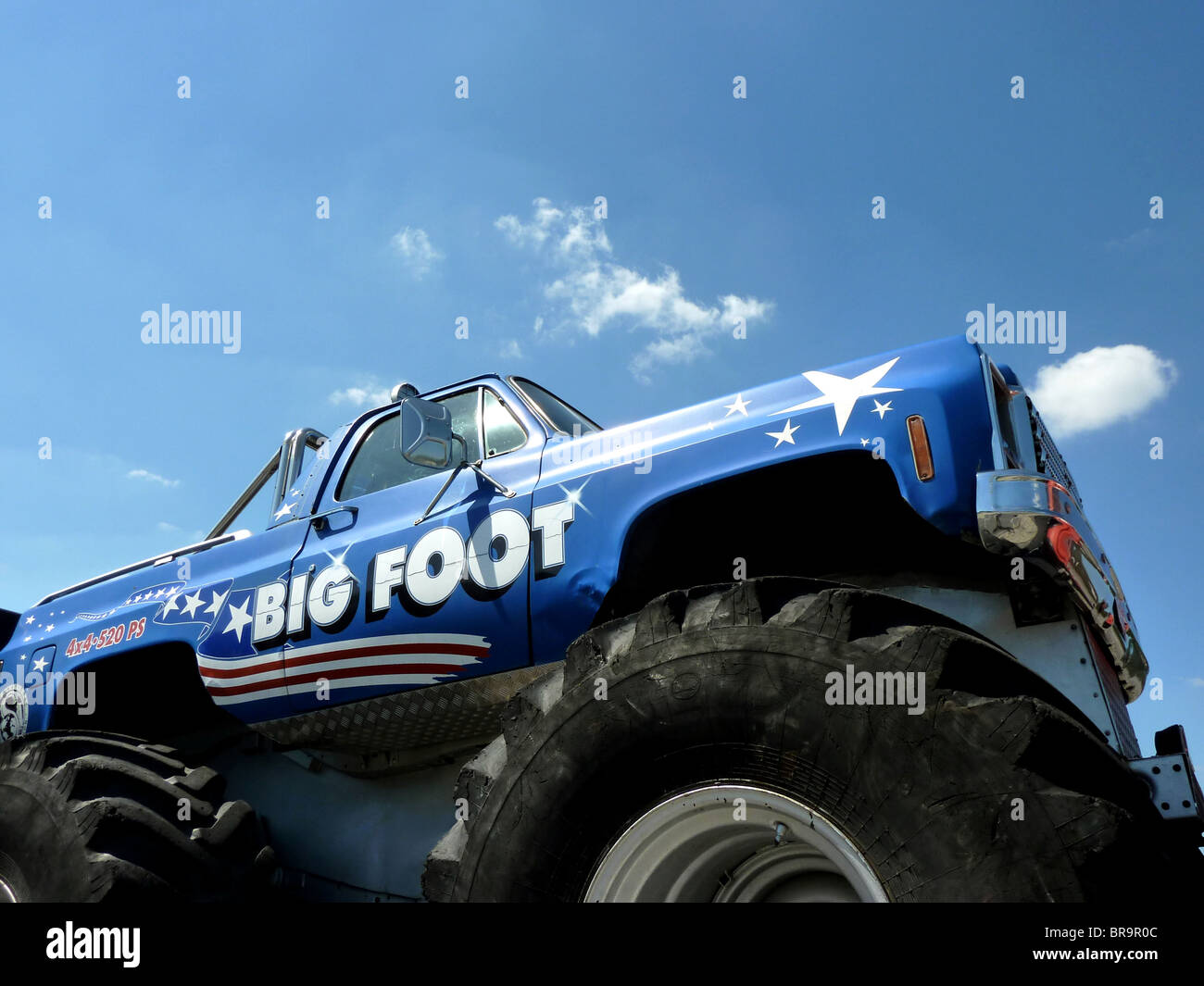 Monster truck engine hi-res stock photography and images - Alamy
