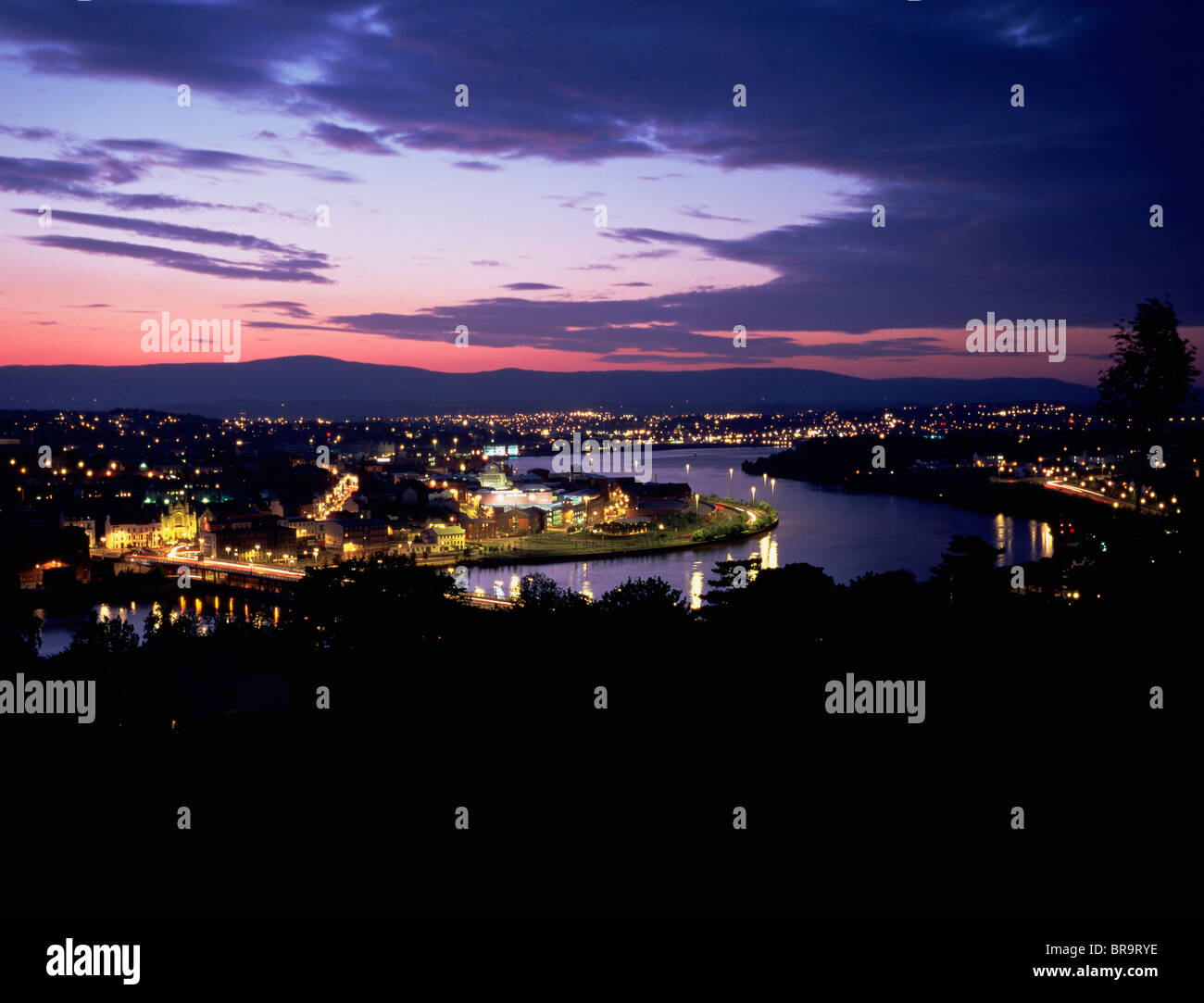 Derry river foyle co derry ireland hi-res stock photography and images ...