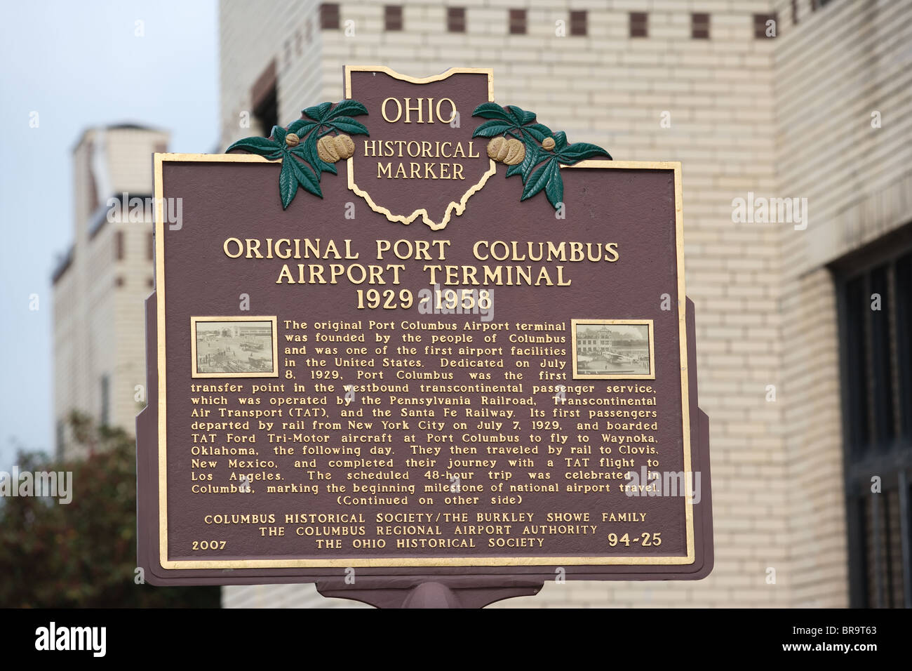 The Original Port Columbus Airport Terminal Stock Photo - Alamy