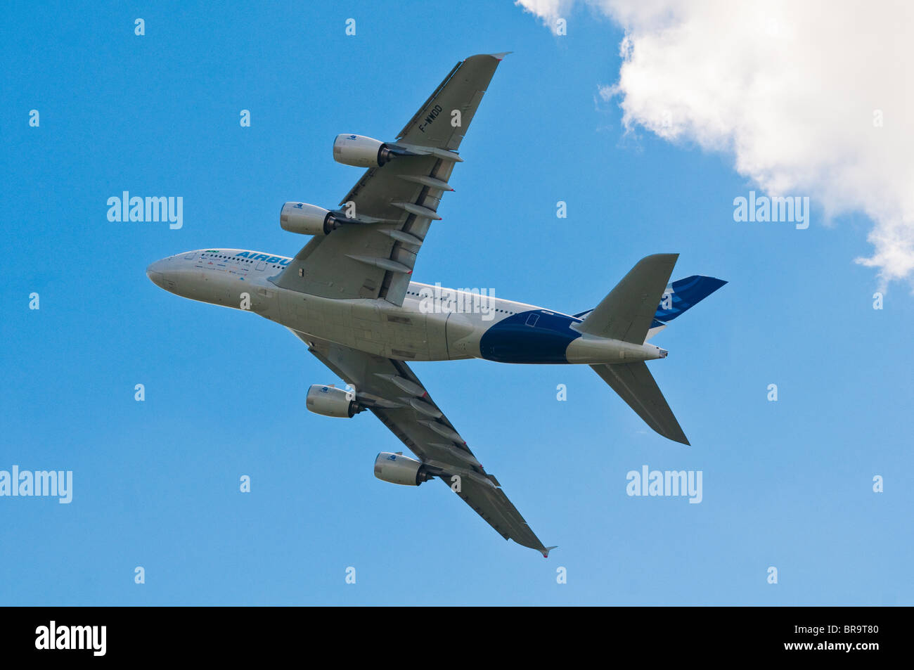 A380 Airbus Aircraft Banking and Climbing Out Stock Photo - Alamy
