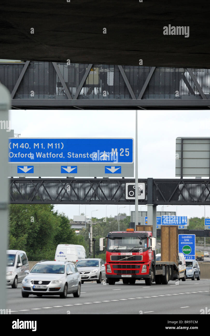 Motorway matrix hi-res stock photography and images - Alamy