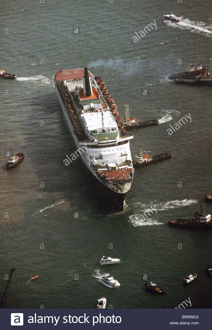 War Ships Falklands War High Resolution Stock Photography and Images ...