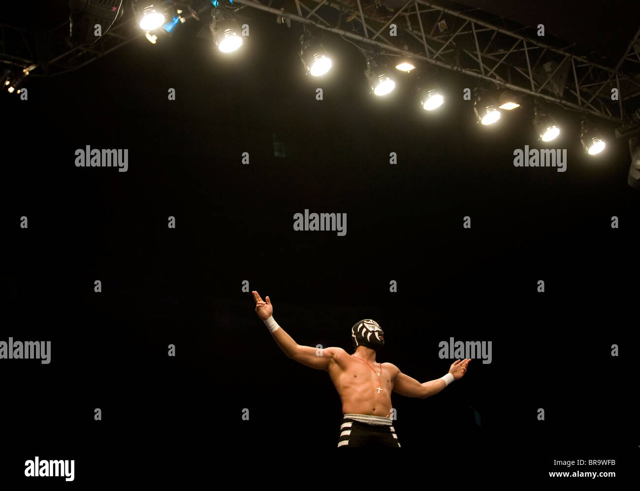 A Lucha Libre wrestler gestures to the crowd in Arena Mexico Mexico ...