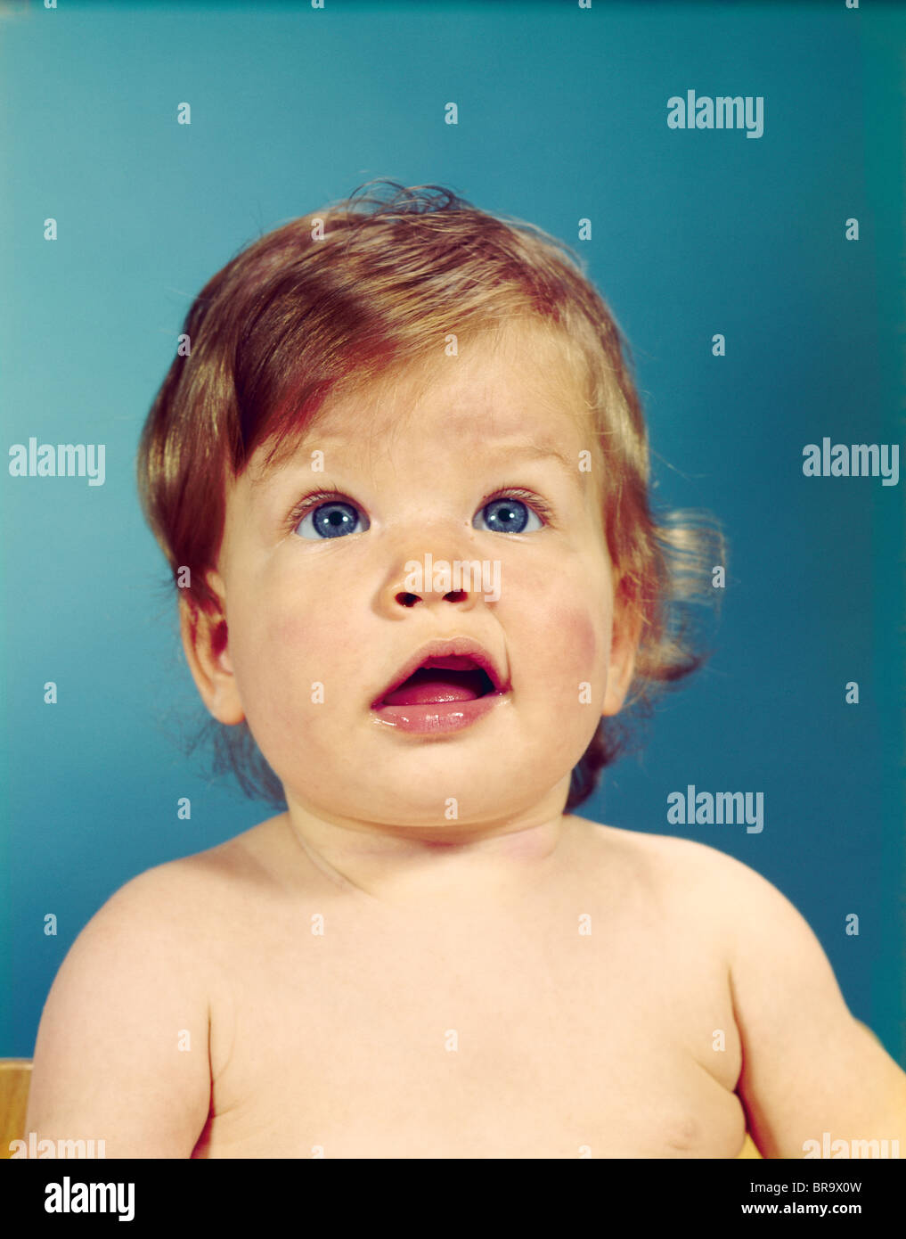 Uncertain looking children hi-res stock photography and images - Alamy