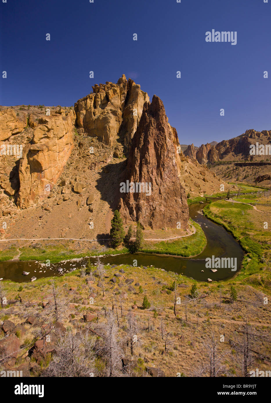 REDMOND, OREGON, USA - Smith Rock State Park and the Crooked River ...