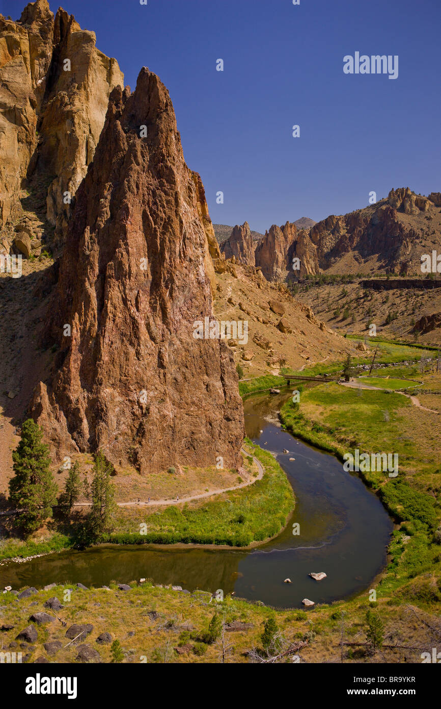 REDMOND, OREGON, USA - Smith Rock State Park and the Crooked River ...
