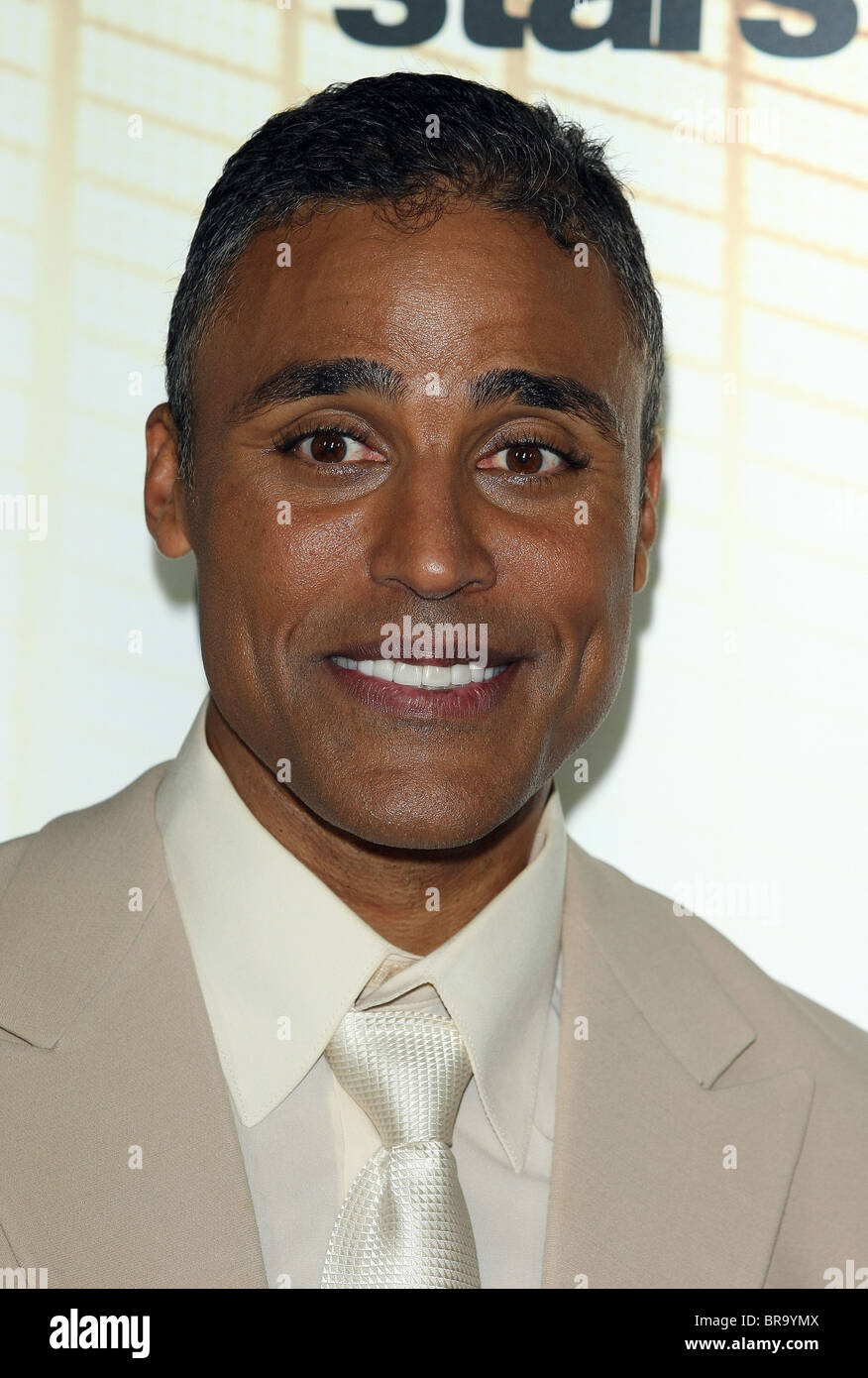 RICK FOX 11TH SEASON OF DANCING WITH THE STARS BACKSTAGE AFTER SHOW LOS ...