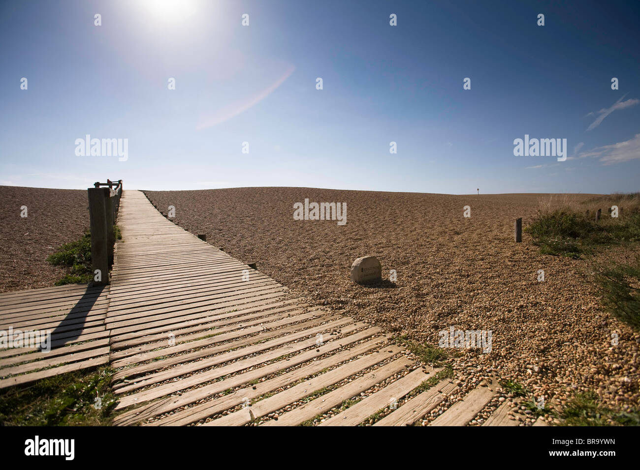 Walkway onto beach hi-res stock photography and images - Alamy