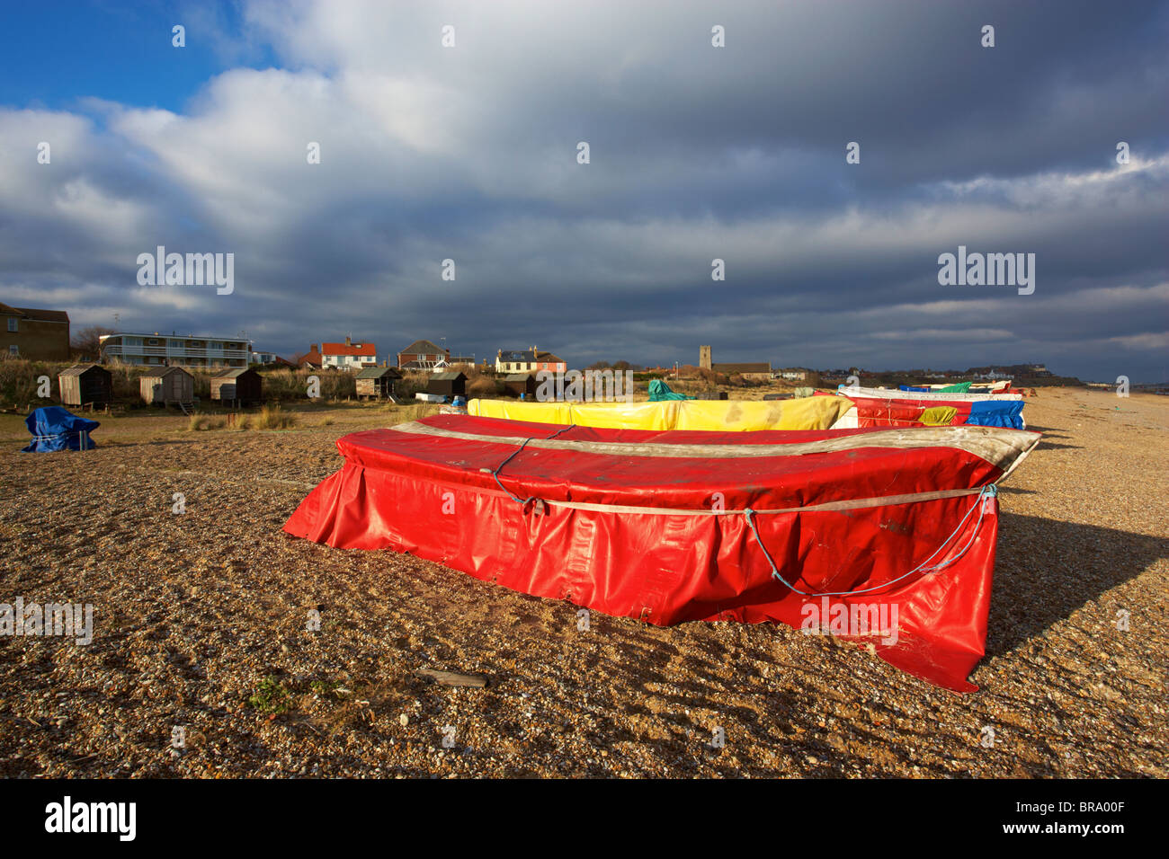 Pakefield beach shingle hi-res stock photography and images - Alamy