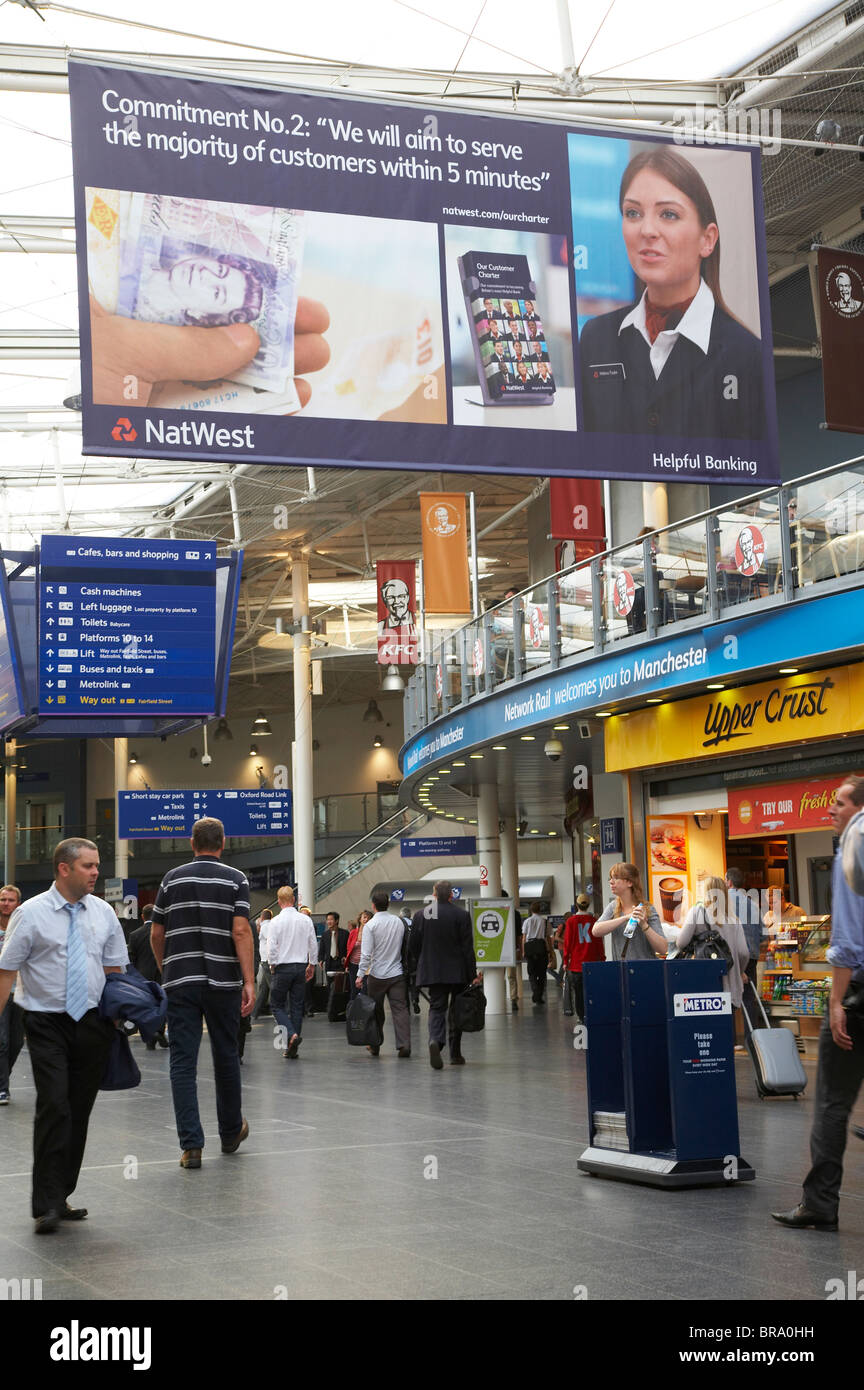 Inside Piccadilly Railway station in Manchester UK Stock Photo - Alamy