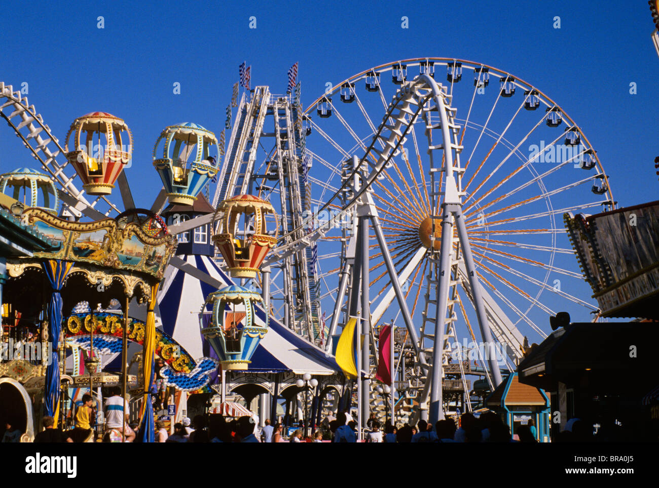AMUSEMENT PIER WILDWOOD, NJ Stock Photo - Alamy AMUSEMENT PIER WILDWOOD, NJ Stock Photo - Alamy