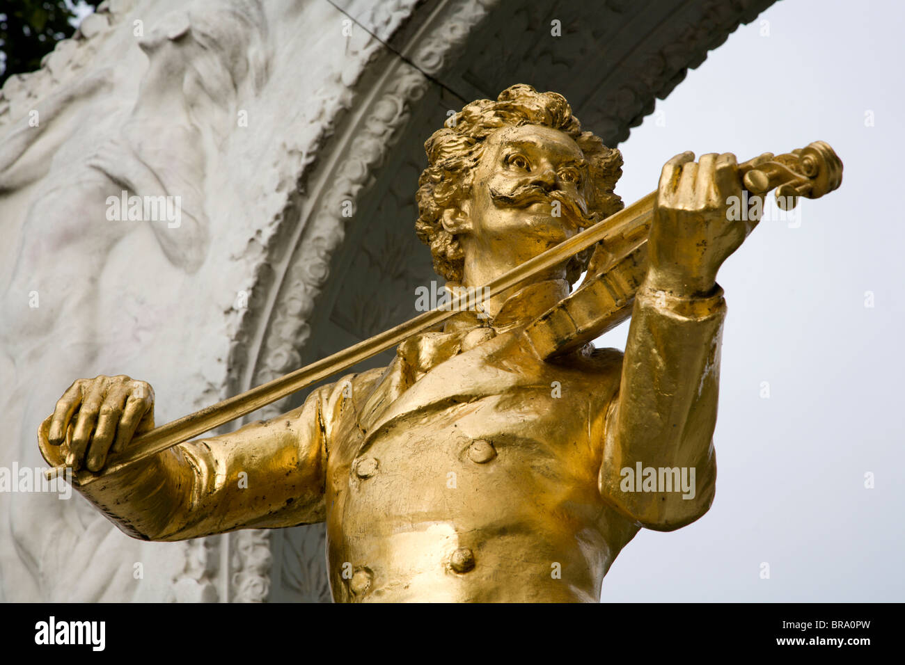Vienna - Johann Strauss statue in Stadtpark- detail Stock Photo - Alamy