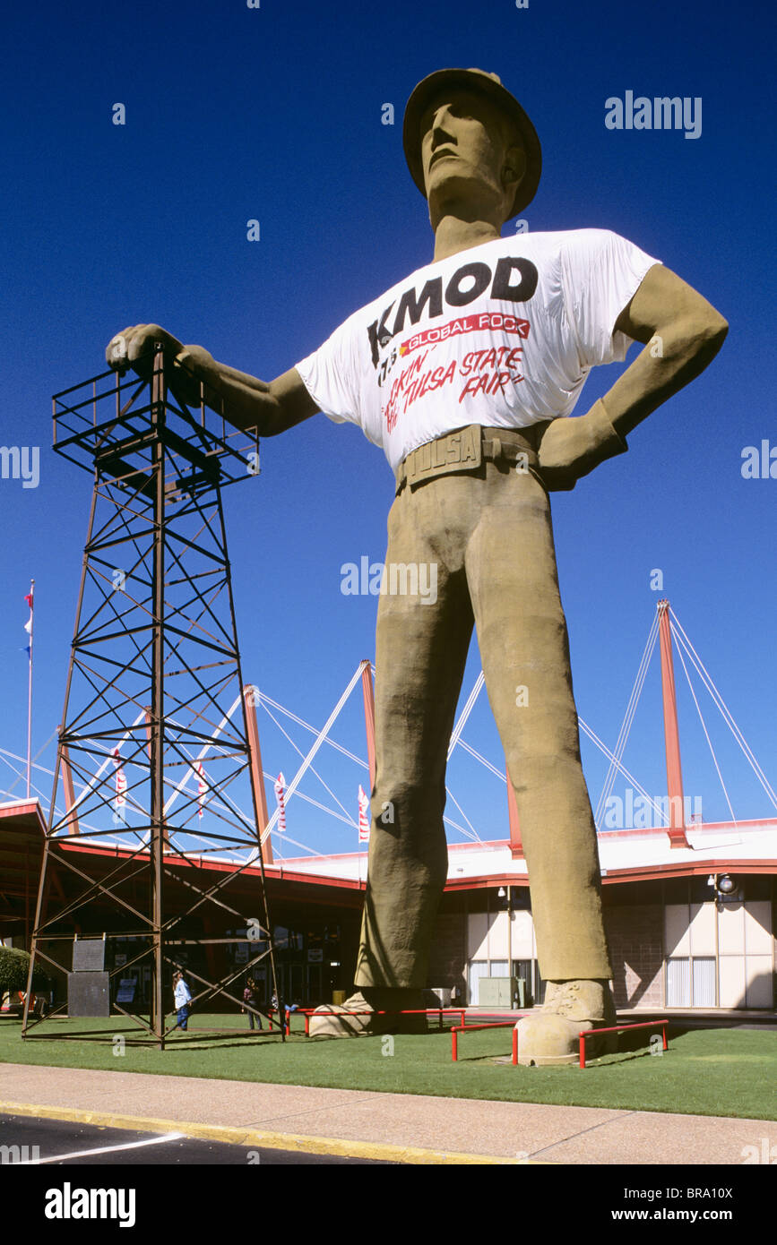 OIL DRILLER STATUE AT FAIRGROUNDS ARENA ENTRANCE TULSA, OK Stock Photo ...
