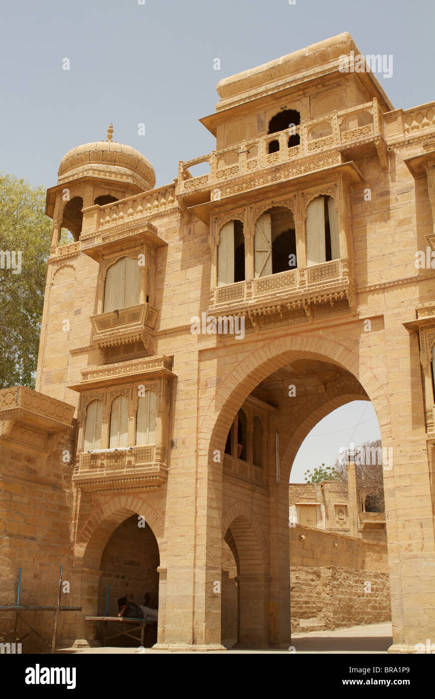 gadi sagar gate in jaisalmer Stock Photo - Alamy