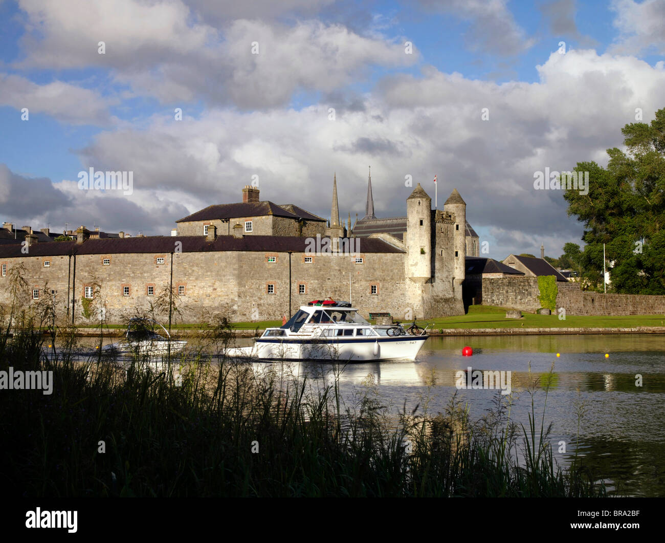 Boating county fermanagh hi-res stock photography and images - Alamy