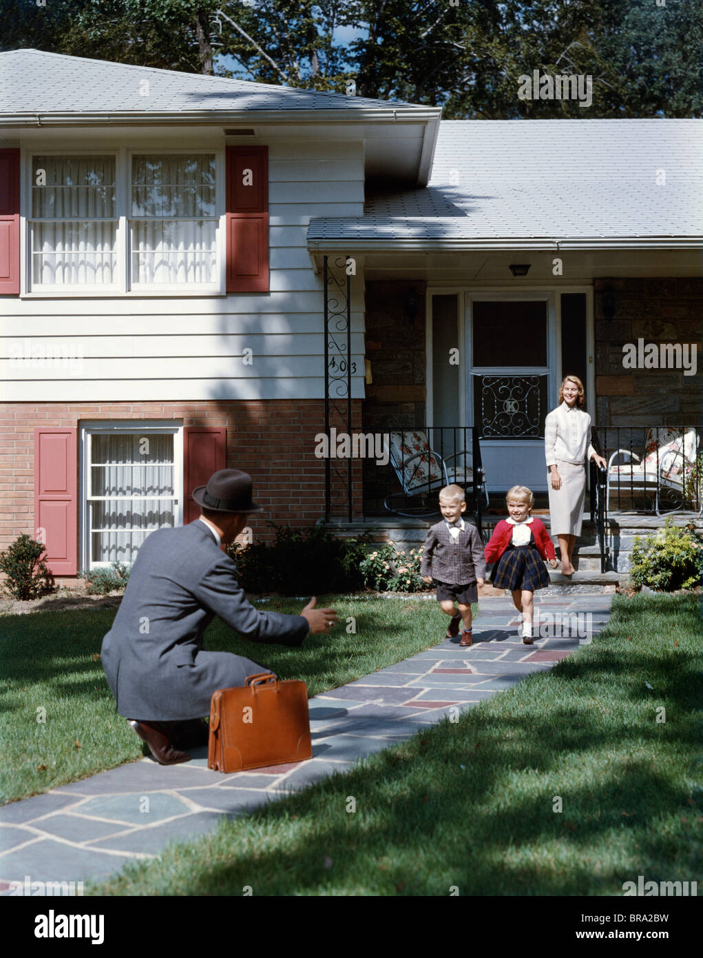 Family life 1950's hi-res stock photography and images - Alamy