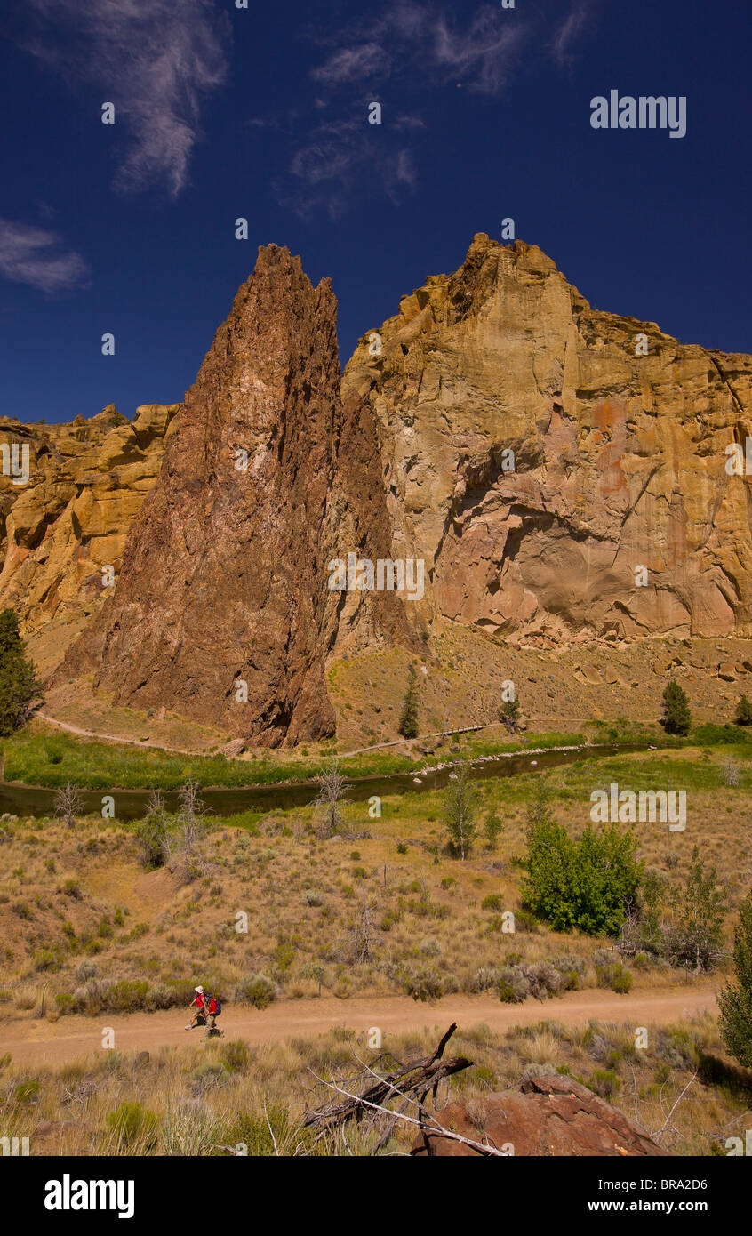 REDMOND, OREGON, USA - Smith Rock State Park and the Crooked River ...