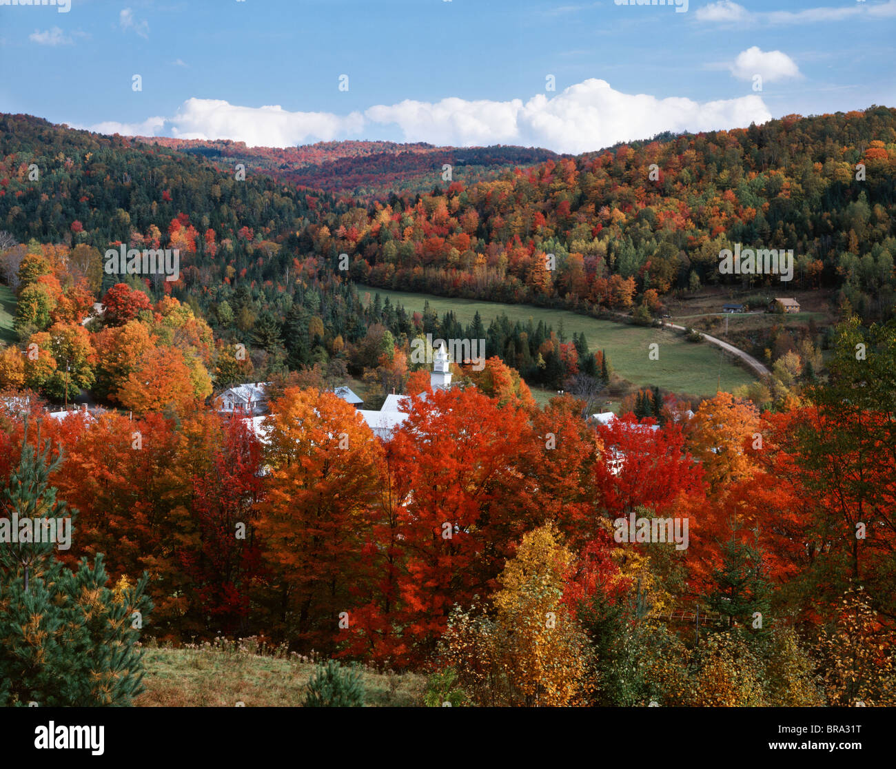EAST TOPSHAM VERMONT SCENIC VIEW OF COUNTRY TOWN IN AUTUMN Stock Photo ...