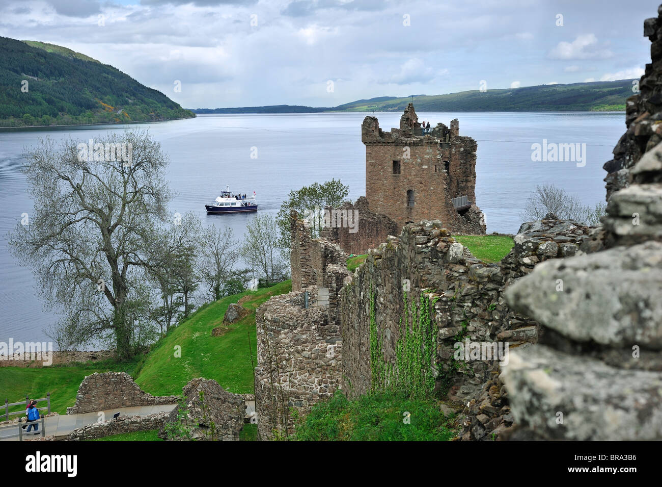 Castle cruise loch ness hi-res stock photography and images - Alamy