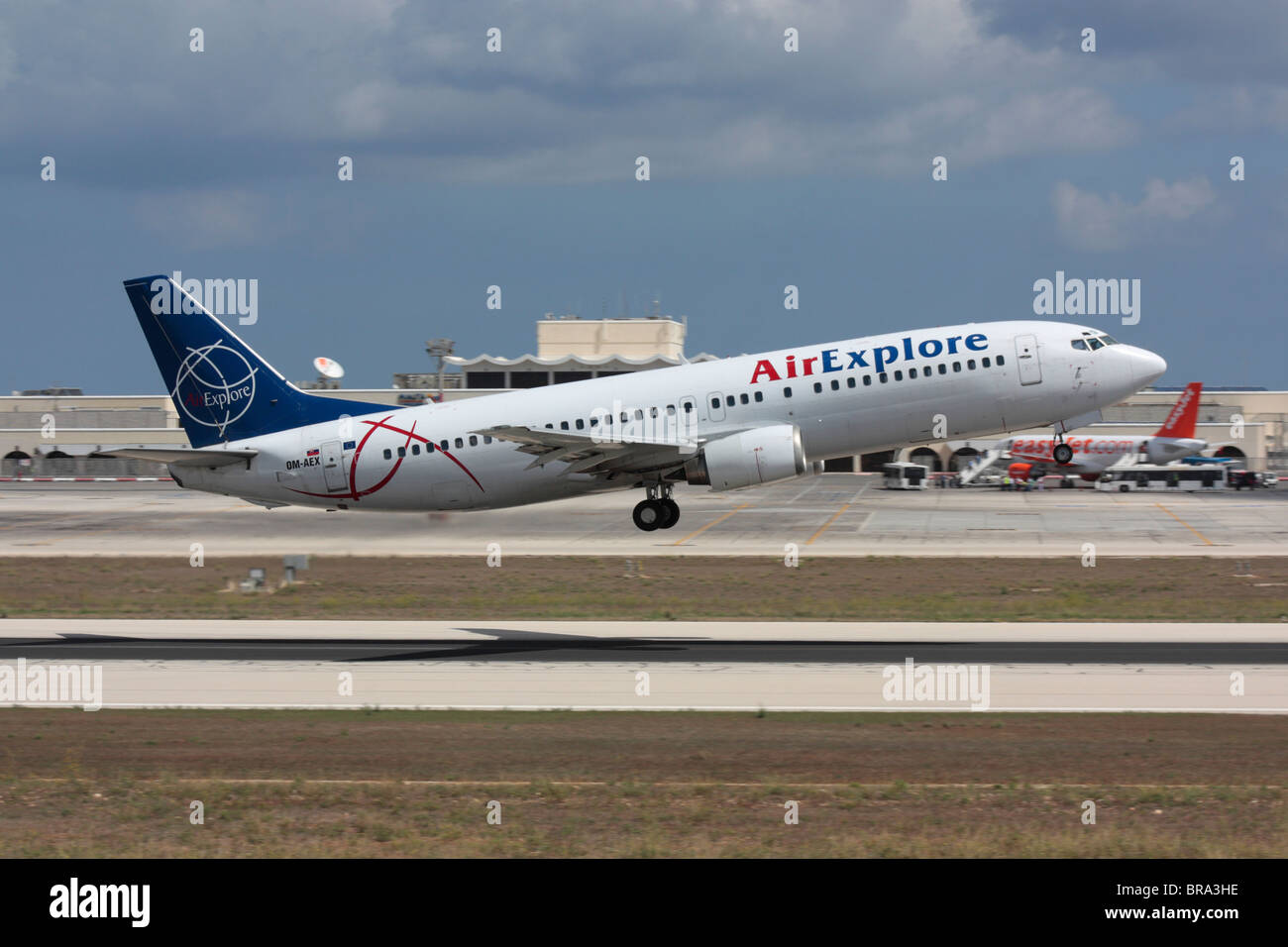 AirExplore Boeing 737-400 on takeoff Stock Photo - Alamy