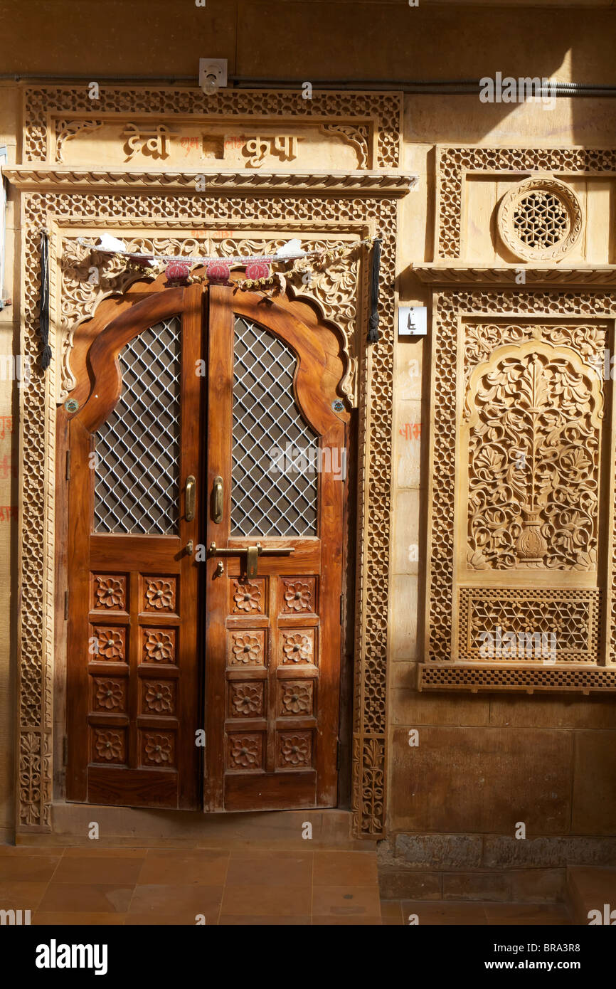 Haveli door hi-res stock photography and images - Alamy
