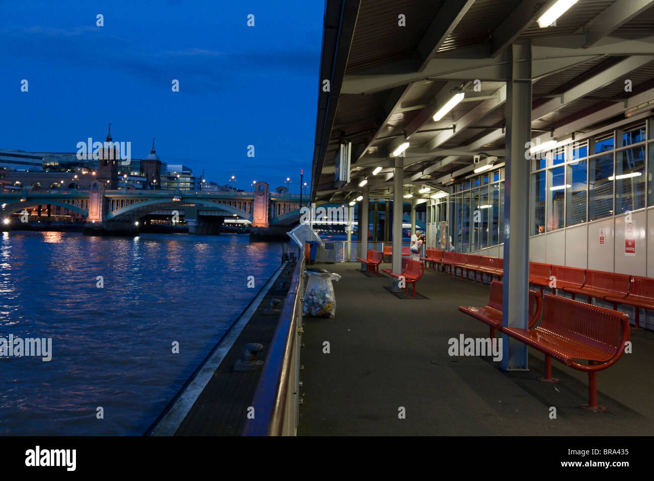 Bankside pier hi-res stock photography and images - Alamy