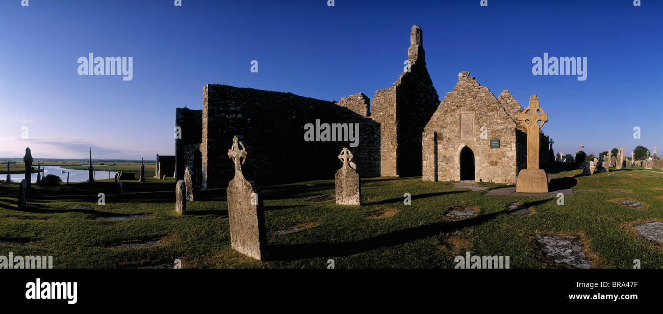 Clonmacnoise Monastery, Co Offaly, Ireland Stock Photo - Alamy