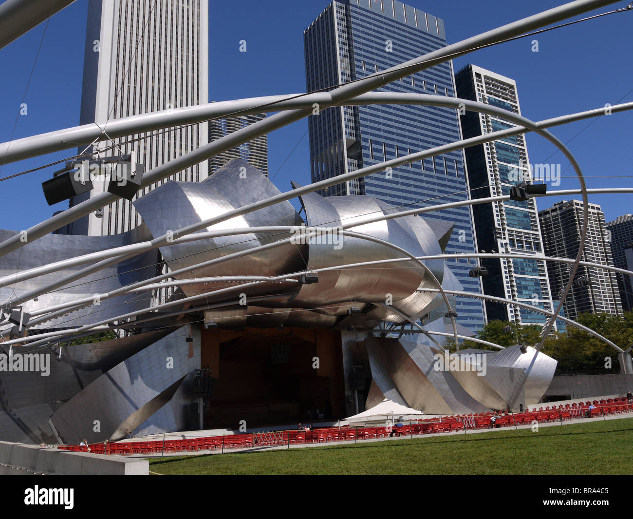 Chicago Millennium Park Michigan Avenue Bandshell Stock Photo - Alamy
